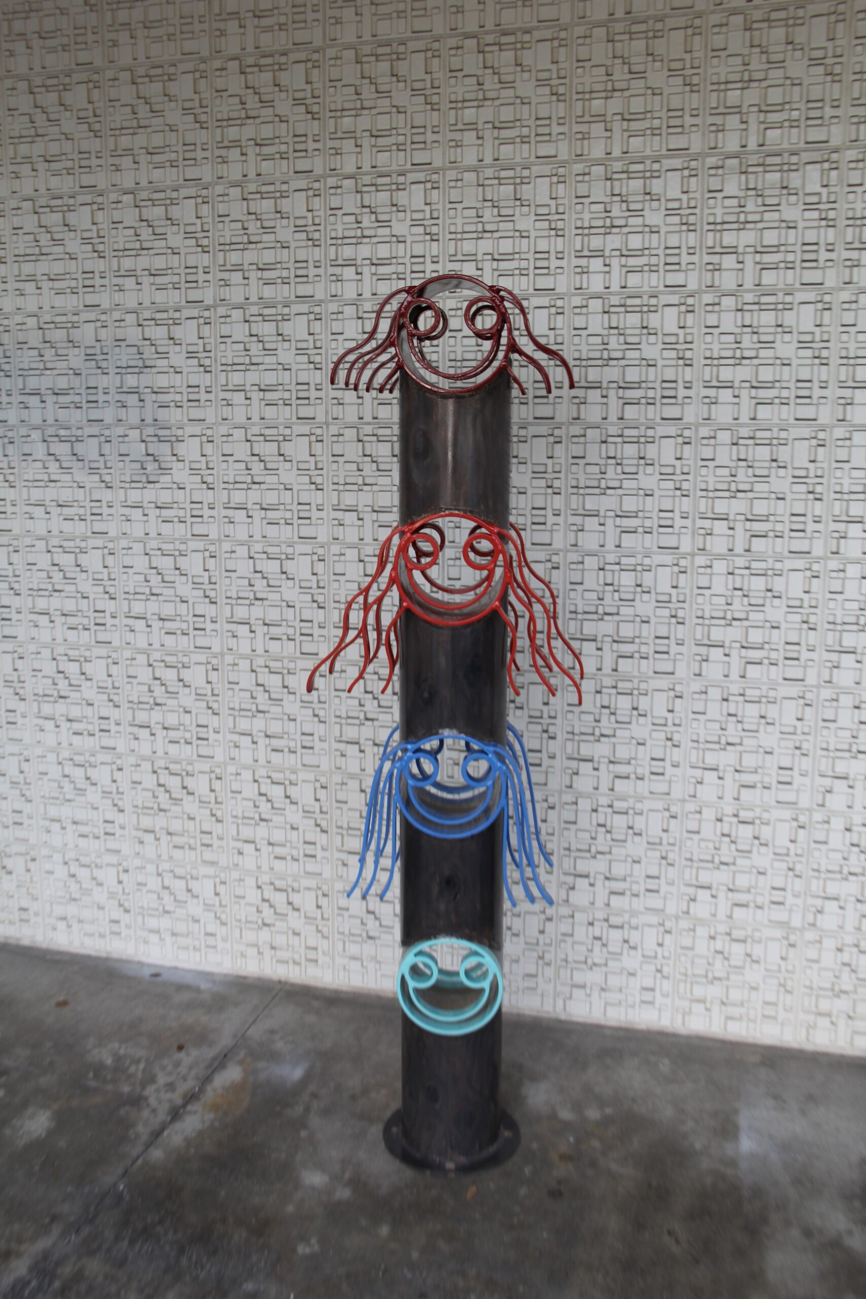 Smile Pole - Tube Dude